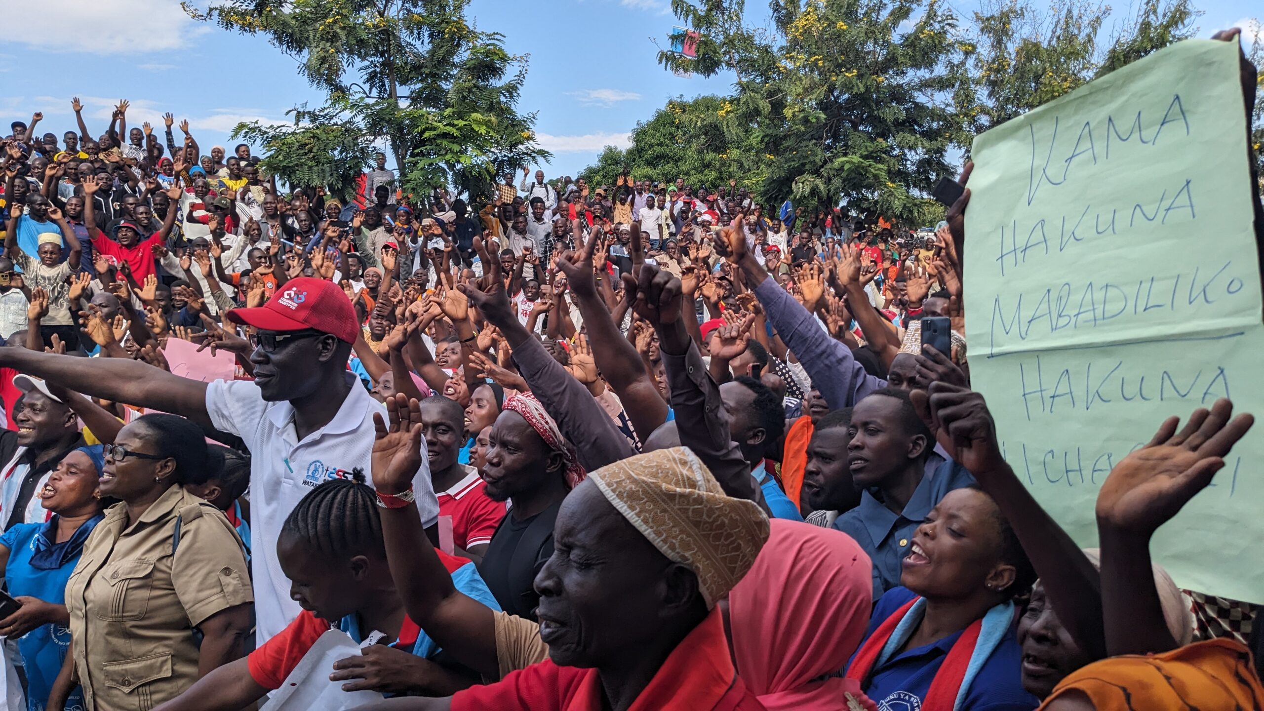 Pambazuko FM Radio - Redio ya watu